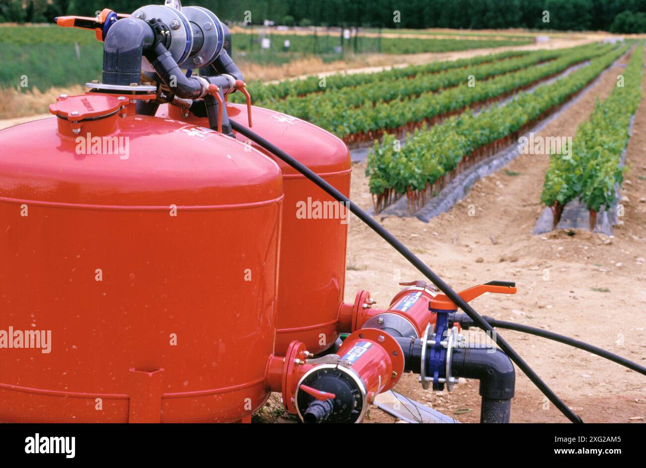 Vineyard water irrigation hi-res stock photography and images - Alamy