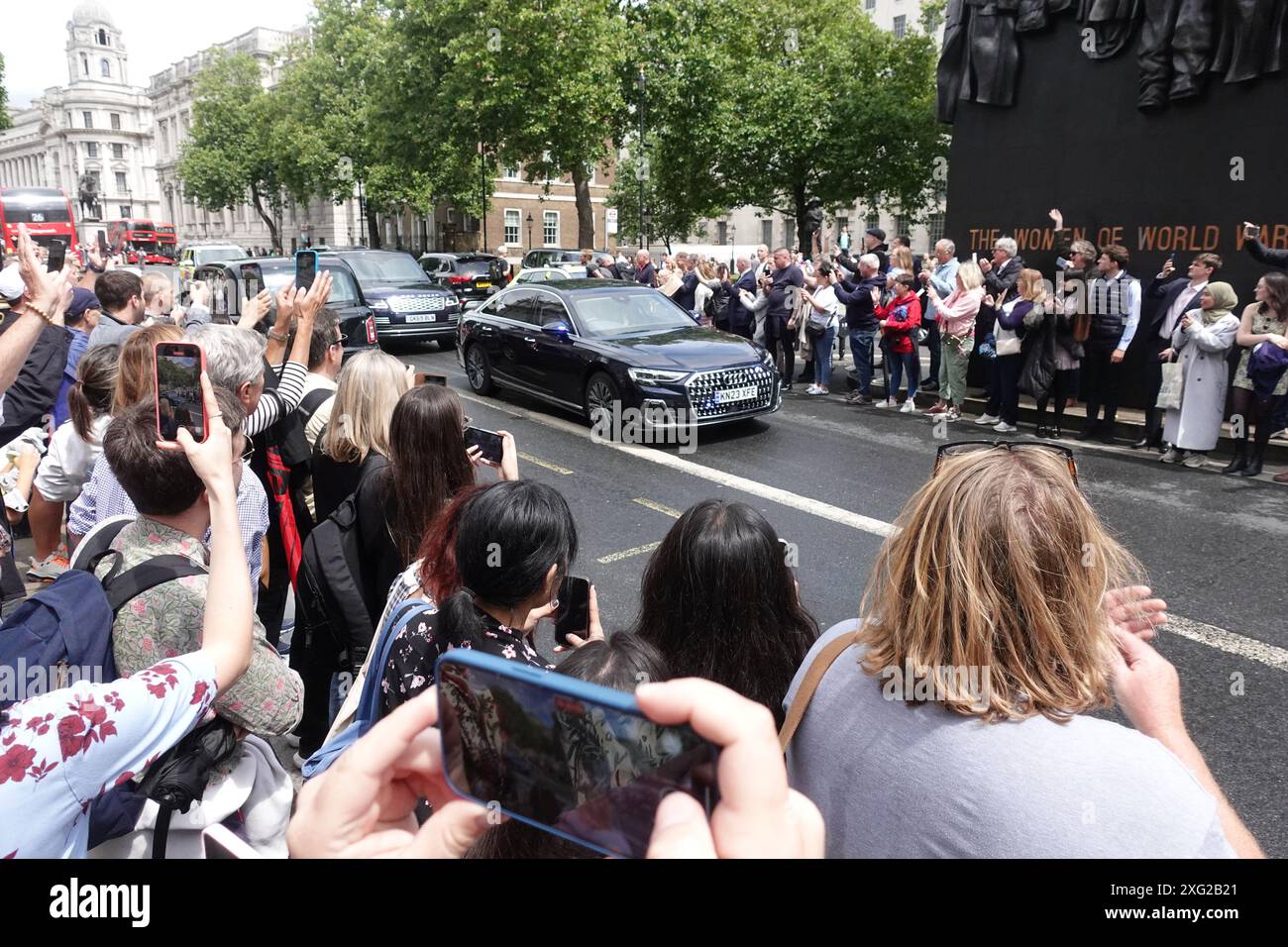Cheering crowds welcome the new Prime Minister Sir Keir Starmer to ...