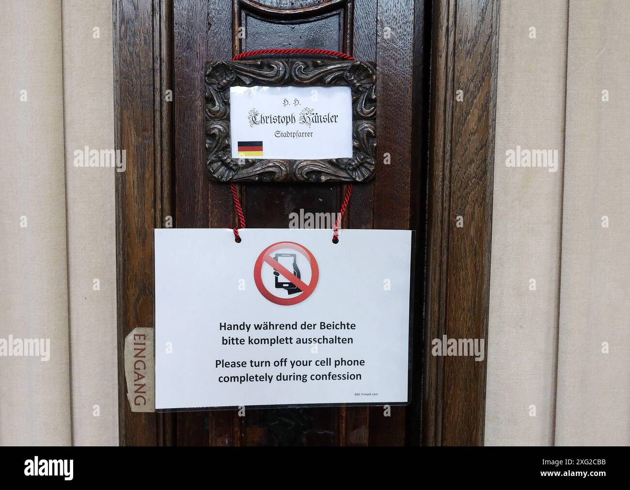 Handyverbot sign hi-res stock photography and images - Alamy