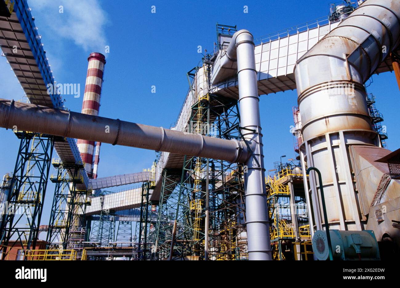 Repsol tarragona refinery hi-res stock photography and images - Alamy