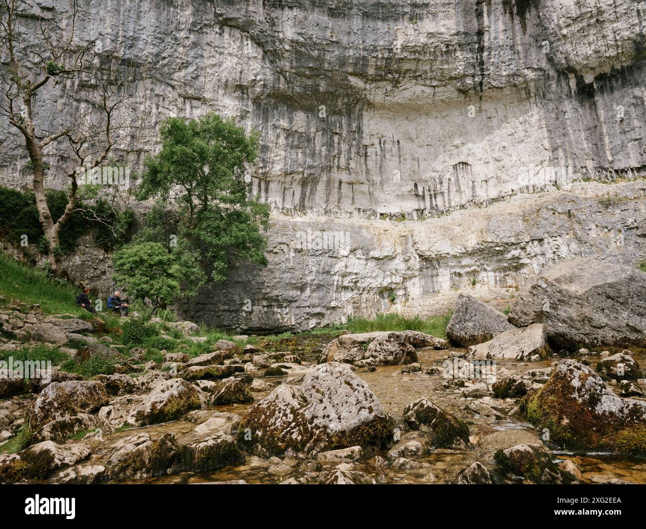 Malham Cove, Malhamdale, Yorkshire Dales, North Yorkshire England UK ...