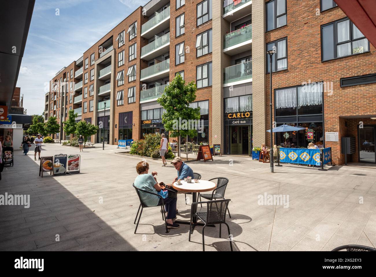 East Grinstead, June 29th 2024: Queens Walk development Stock Photo - Alamy