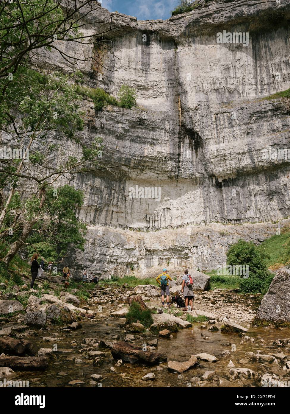 Malham Cove, Malhamdale, Yorkshire Dales, North Yorkshire England UK ...