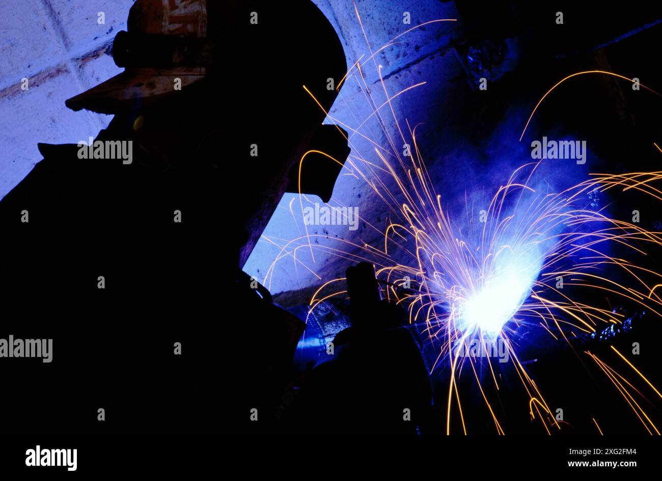 Back weld hi-res stock photography and images - Alamy