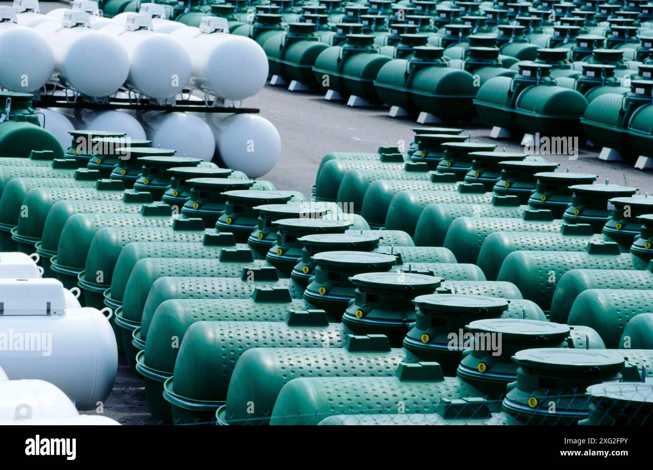 Store tanks hi-res stock photography and images - Alamy