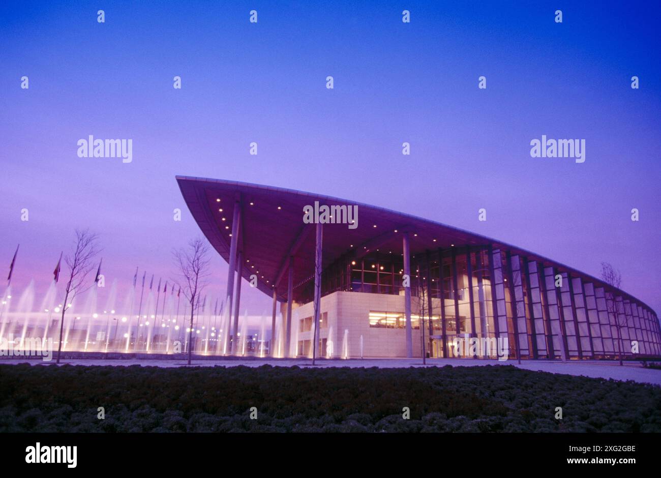 Palacio de Congresos (Convention Center), by Norman Foster. Valencia ...