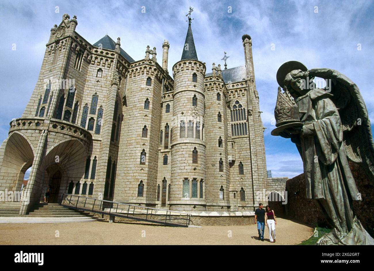 Gaudí castle astorga castilla león hi-res stock photography and images ...