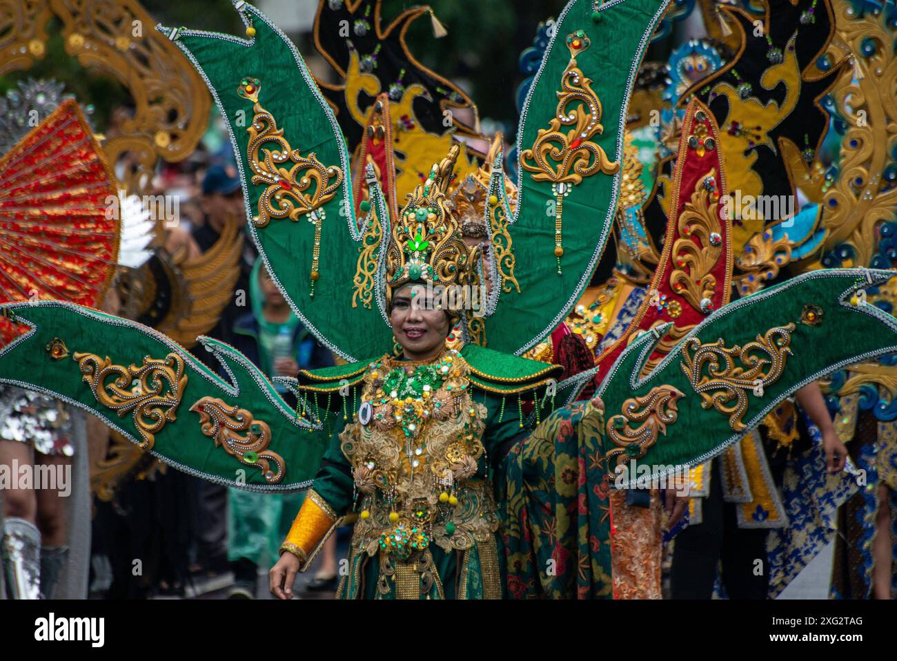 ASIA AFRIKA FESTIVAL 2024 CULTURE OF PEACE Carnival participants ...