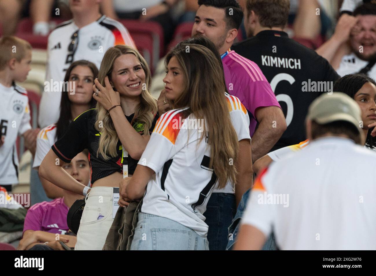 Anika Bissel Frau von Manuel Neuer (Deutschland #01) GER, Spanien (ESP ...