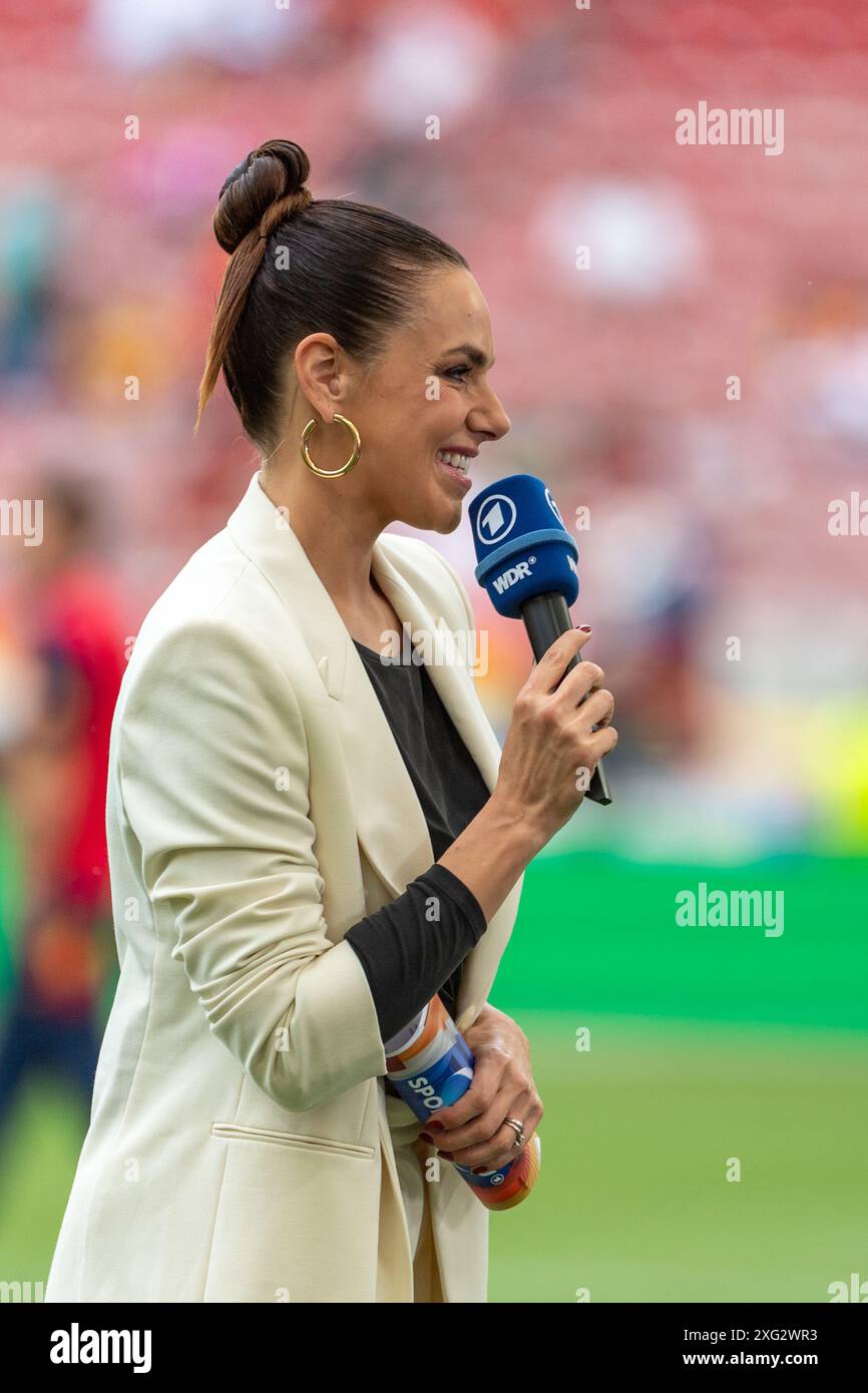 ARD-Moderatorin Esther Sedlaczek, GER, Spanien (ESP) vs. Deutschland ...
