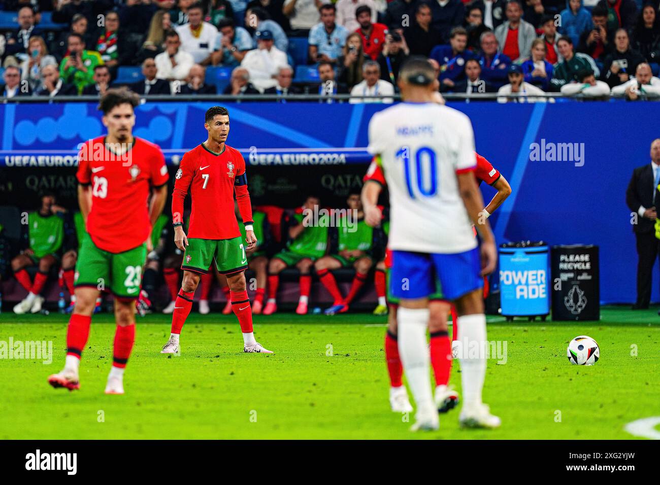Christiano Ronaldo (Portugal, #07) vor Freistoss GER, Portugal vs ...