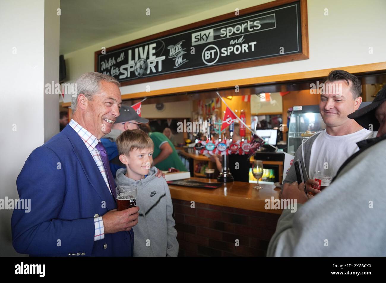 Reform UK leader Nigel Farage (left) and new Reform MP for South ...