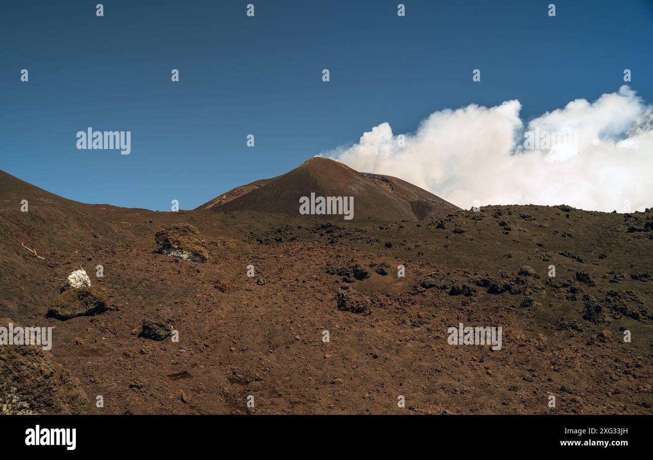 Mount Etna, Sicily - Tallest active volcano of Europe 3329 m in Italy ...