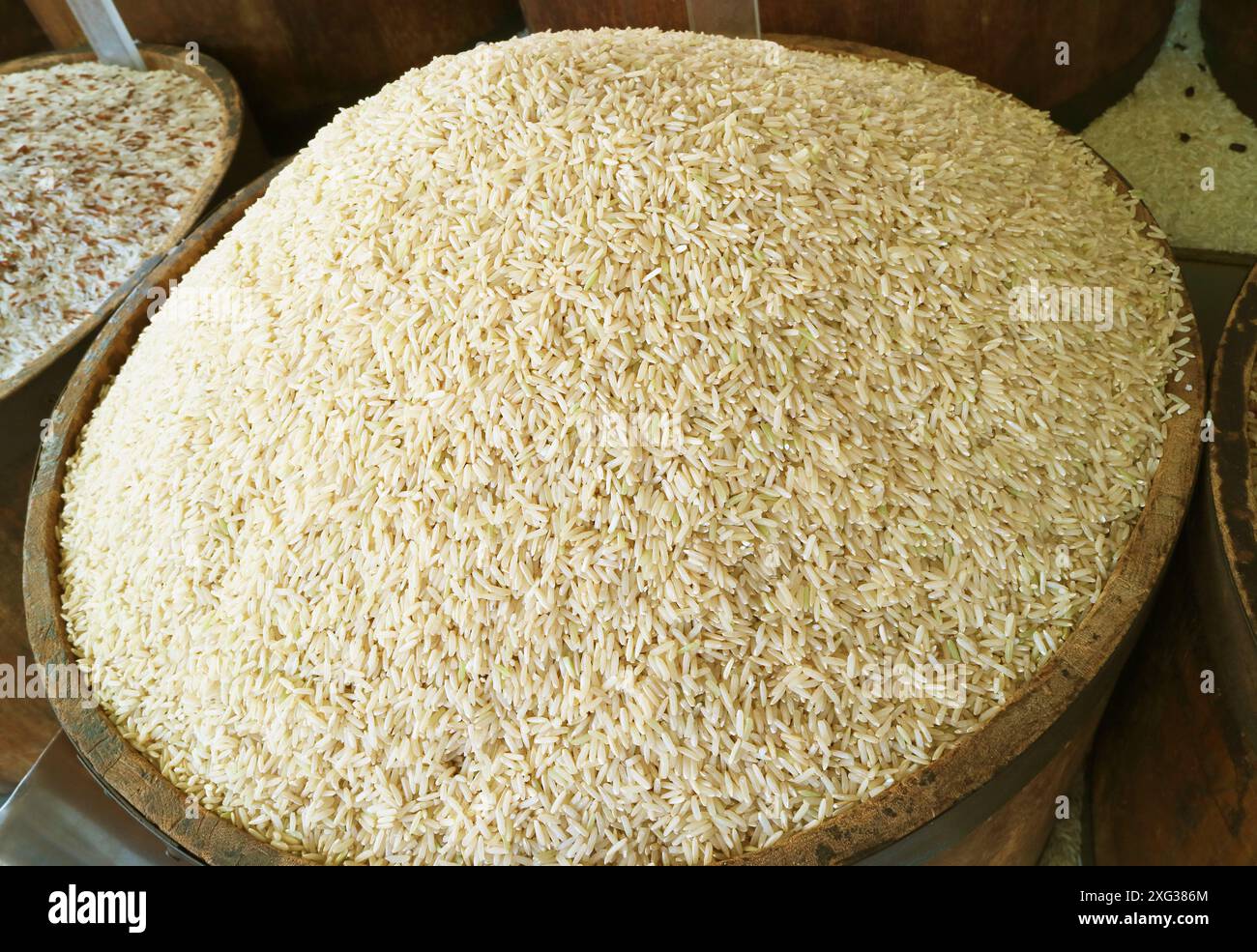 Closed Up Pile of Raw Thai Brown Jasmine Rice Stock Photo - Alamy
