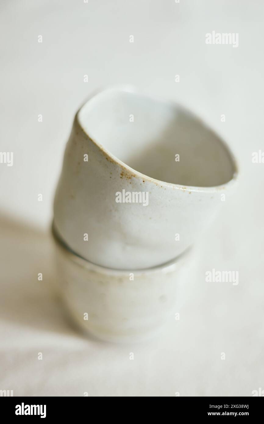 Textile textiles ceramic ceramics hi-res stock photography and images ...