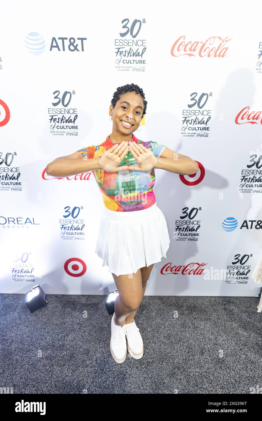 Actress Laila Pruitt of the tv show BMF (Black Mafia Family) throws up ...