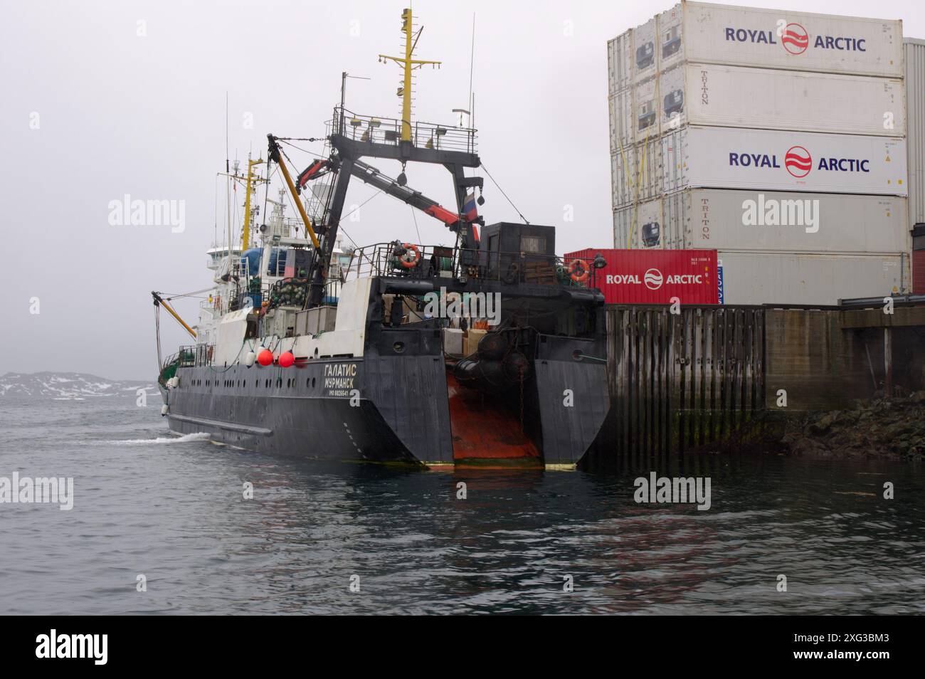 Floating gantry crane hi-res stock photography and images - Alamy