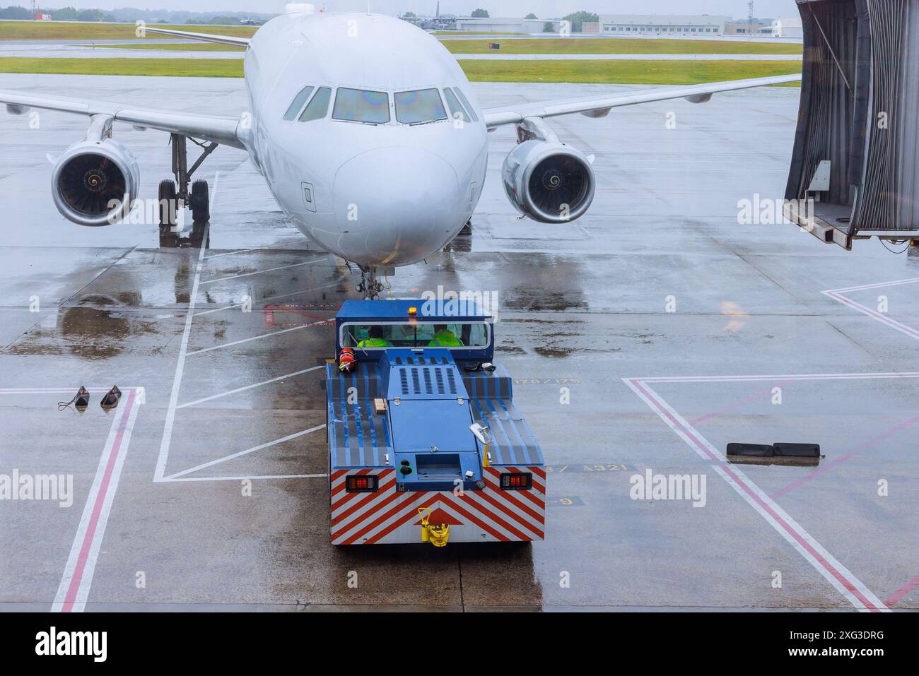 Terminal gate rollout hi-res stock photography and images - Alamy