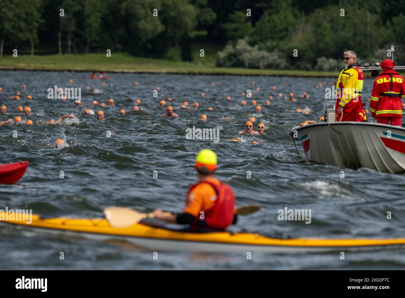 Distance from the sea and temperature hi-res stock photography and ...