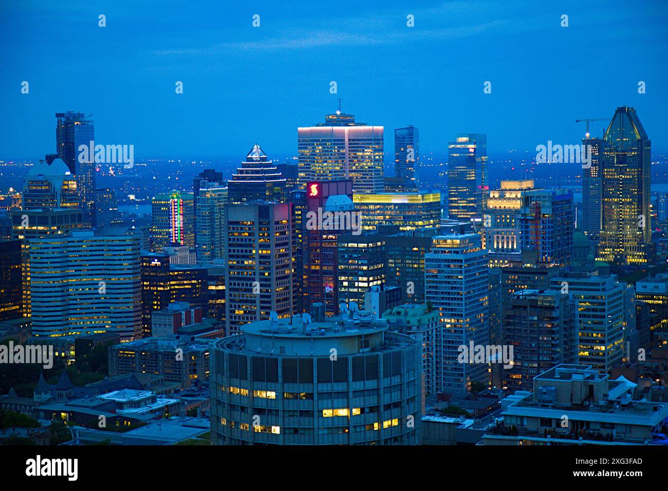 Panoramic view skyline montreal hi-res stock photography and images - Alamy
