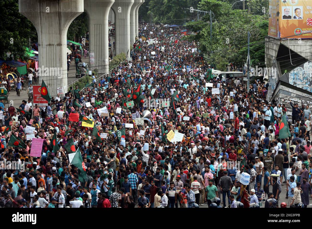 Bangladesh student movements hi-res stock photography and images - Alamy