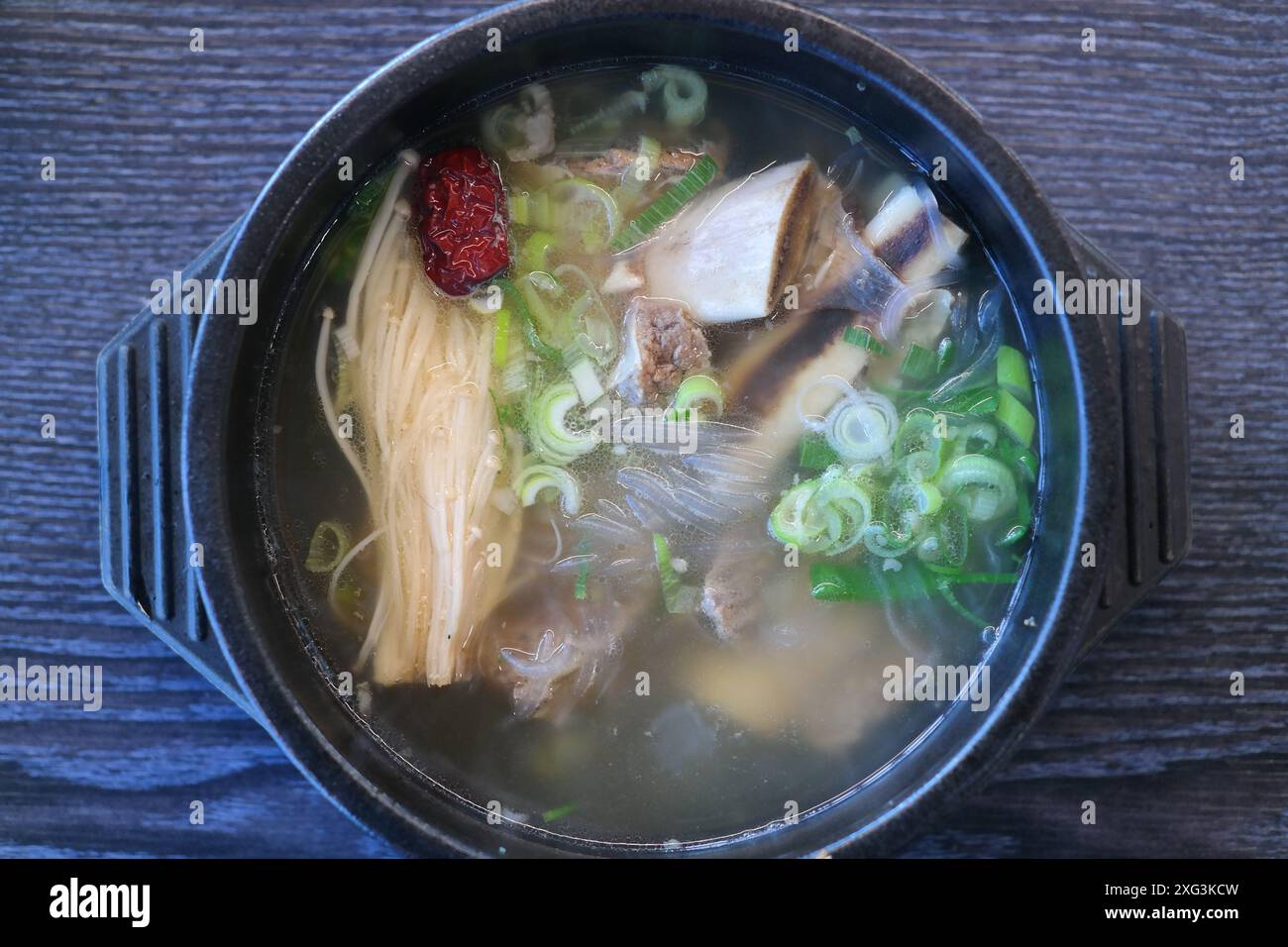 Beef short ribs restaurant hi-res stock photography and images - Alamy