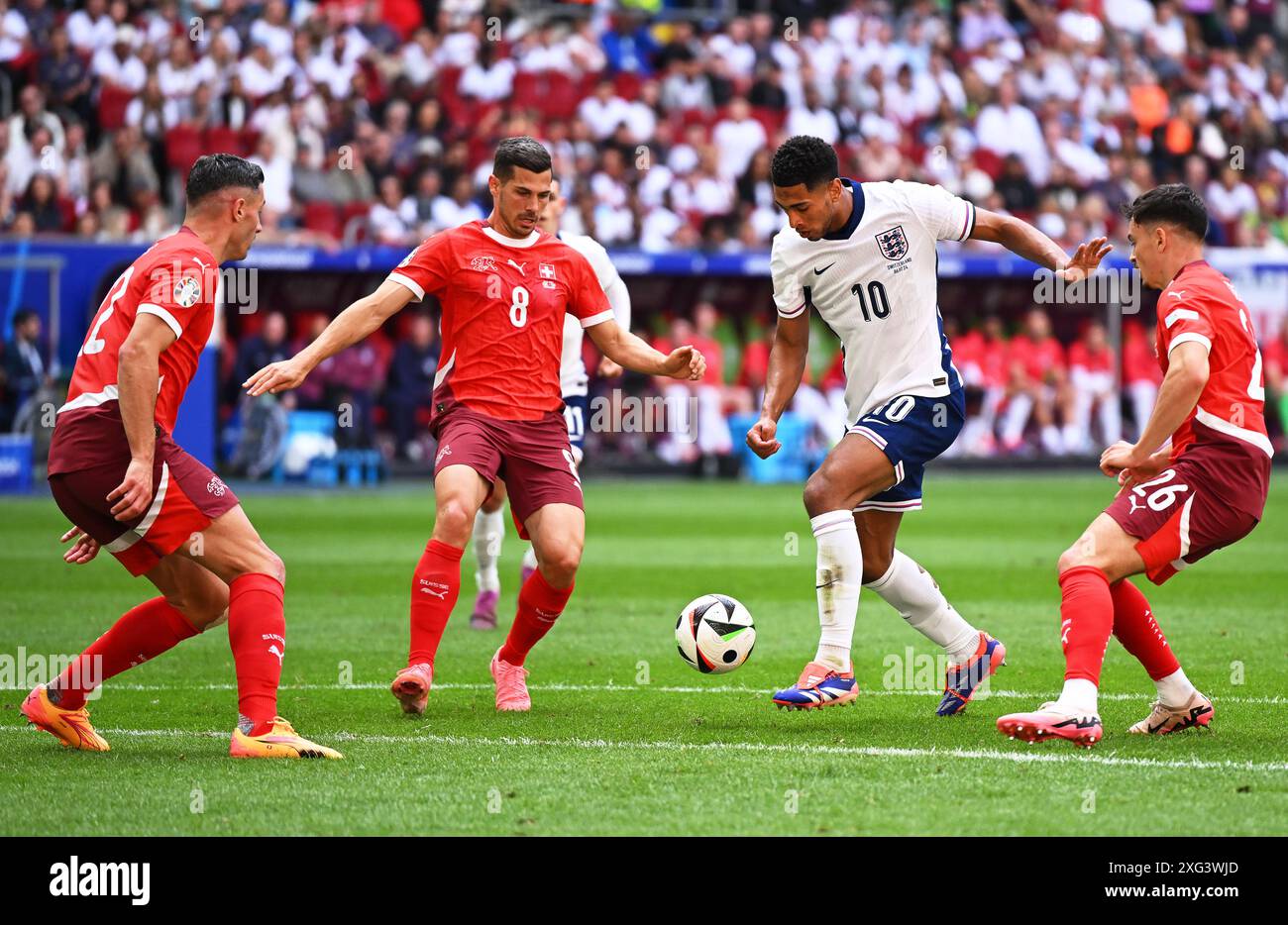 Swiss players remo freuler hi-res stock photography and images - Alamy