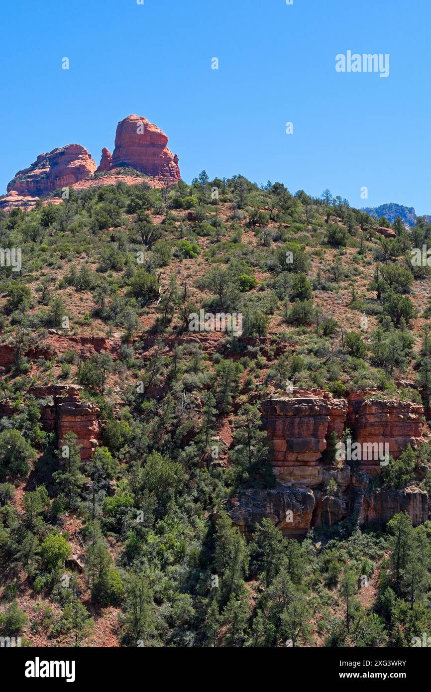 Red rock formations in oak creek canyon walls outside Sedona Arizona ...