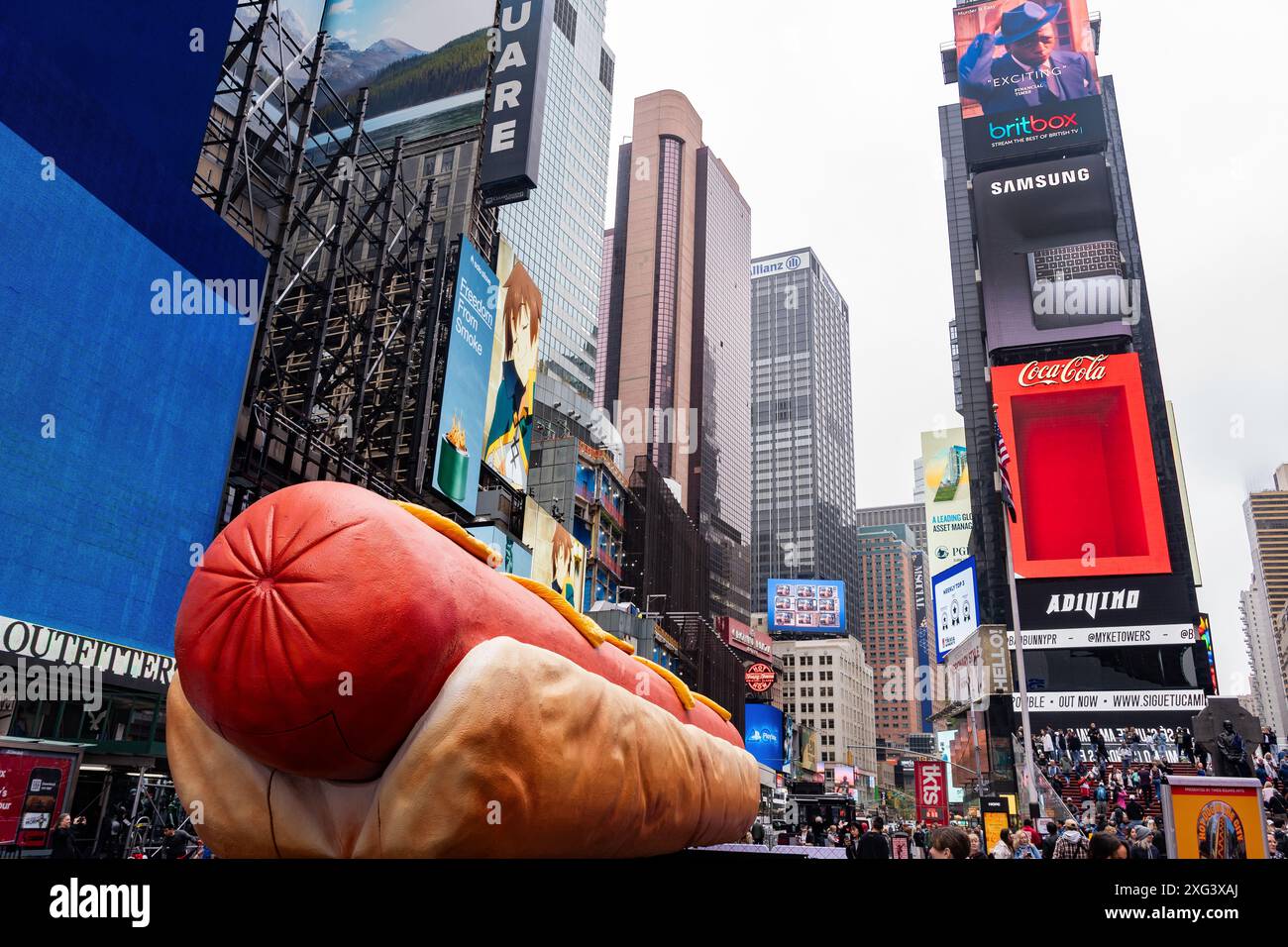 Times Square, one of the most famous places in Manhattan and the Big ...
