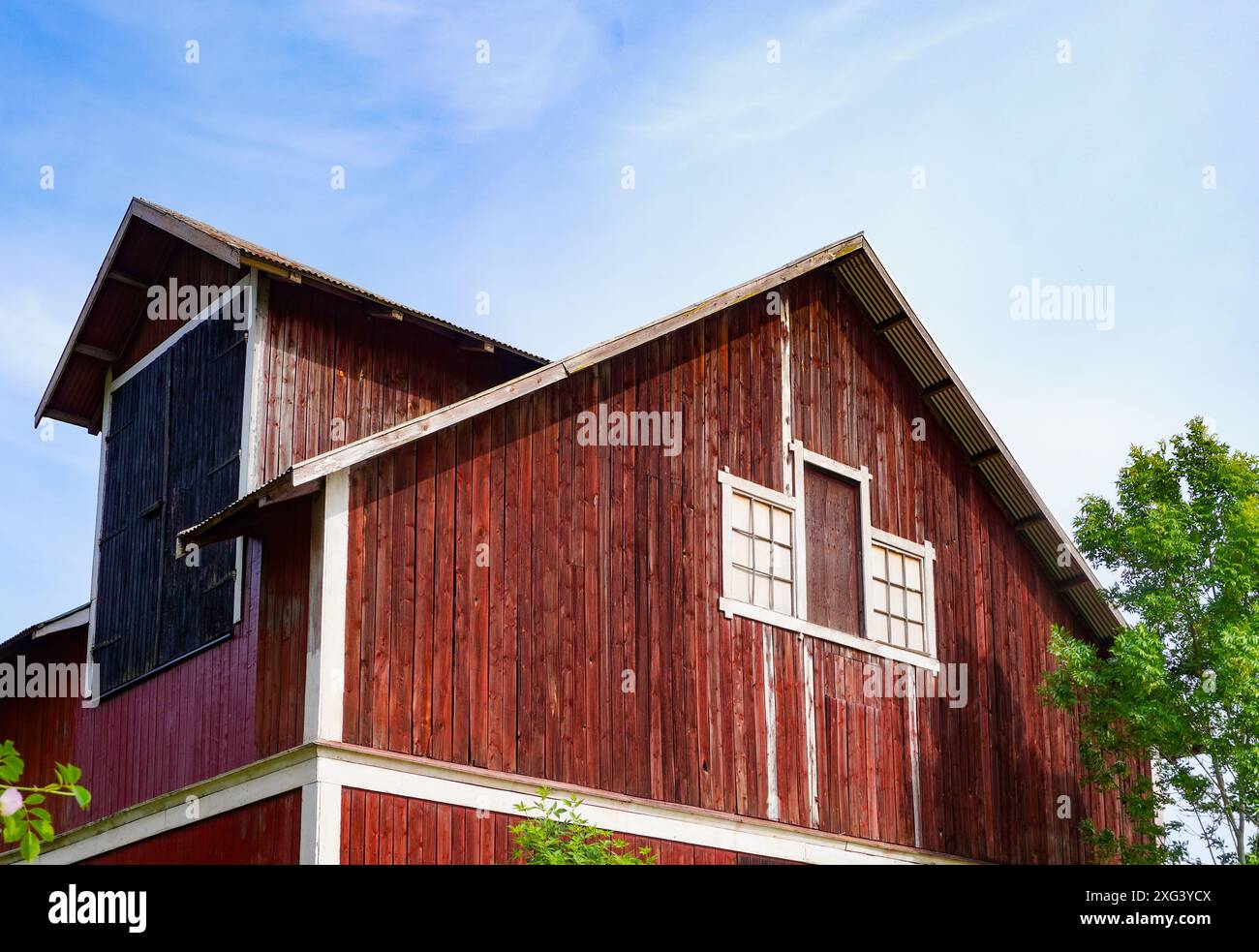 Beautiful old barn hi-res stock photography and images - Alamy