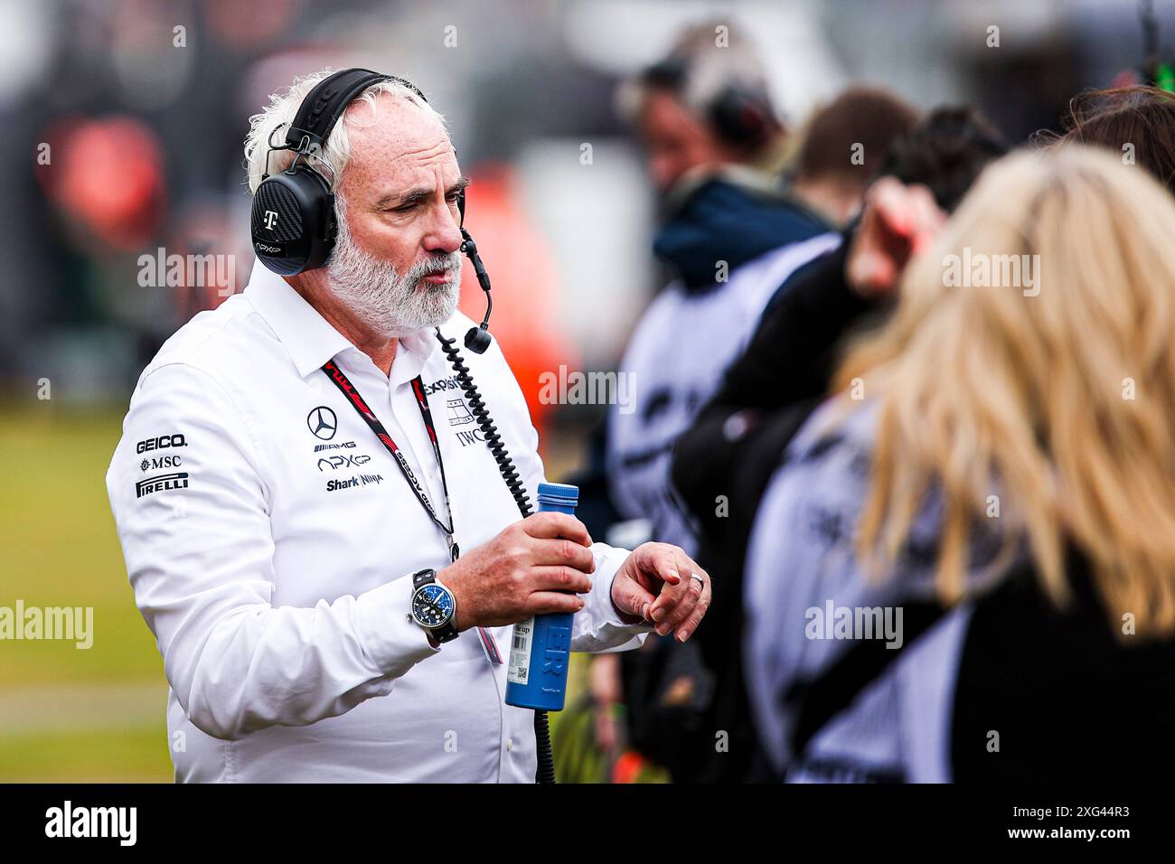 Silverstone, Royaume Uni. 06th July, 2024. APX GP Team crew filming in ...