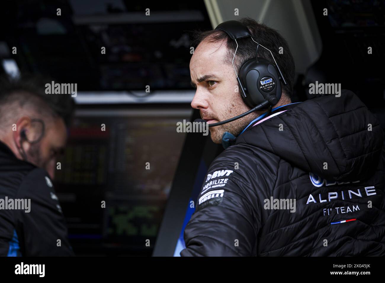 Alpine F1 Team pit wall member during the Formula 1 Qatar Airways ...