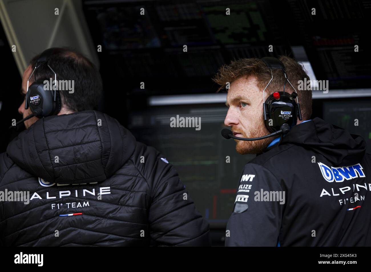 Alpine F1 Team pit wall member during the Formula 1 Qatar Airways ...