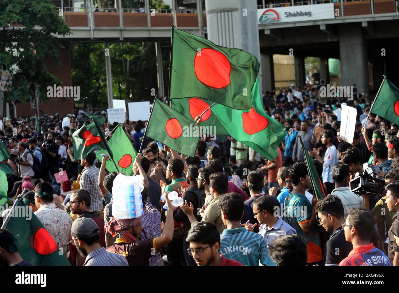Bangladeshi students block the Shahbagh intersection, during a protest ...