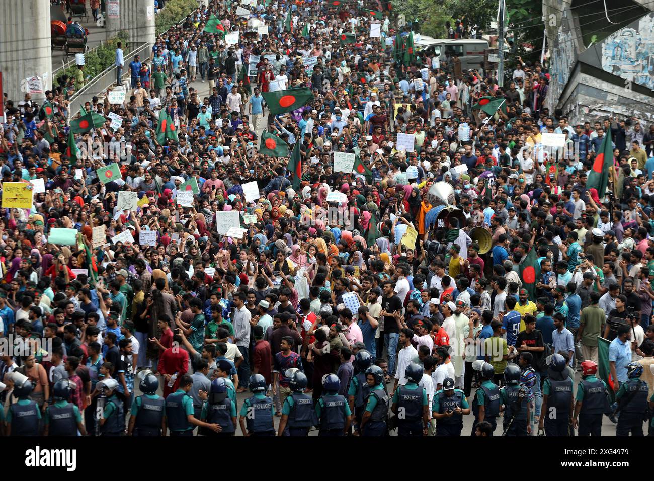 Bangladeshi students block the Shahbagh intersection, during a protest ...