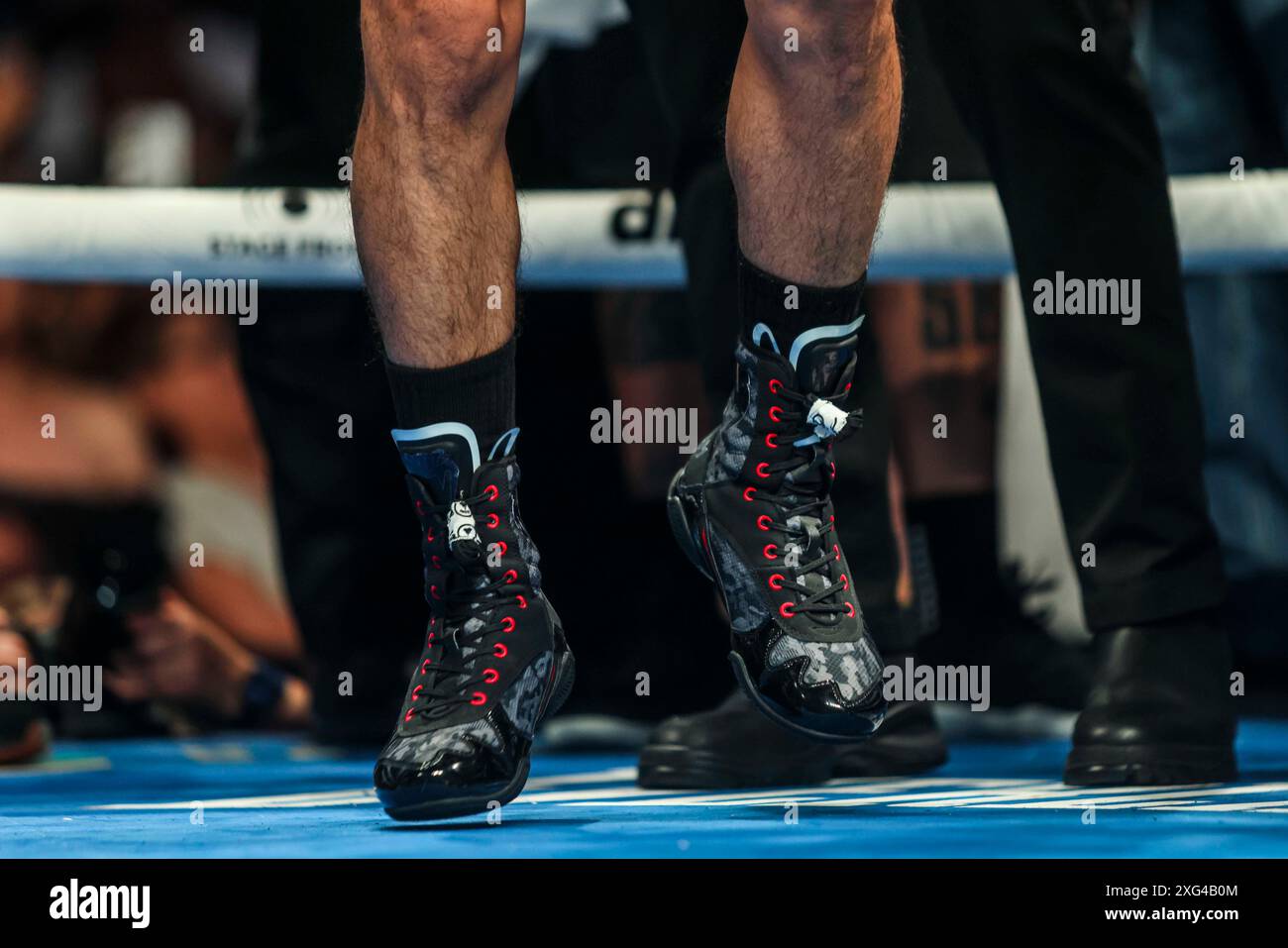 PHOENIX, ARIZONA - JUNE 29: Juan Francisco El 'Gallo' Estrada Estrada ...