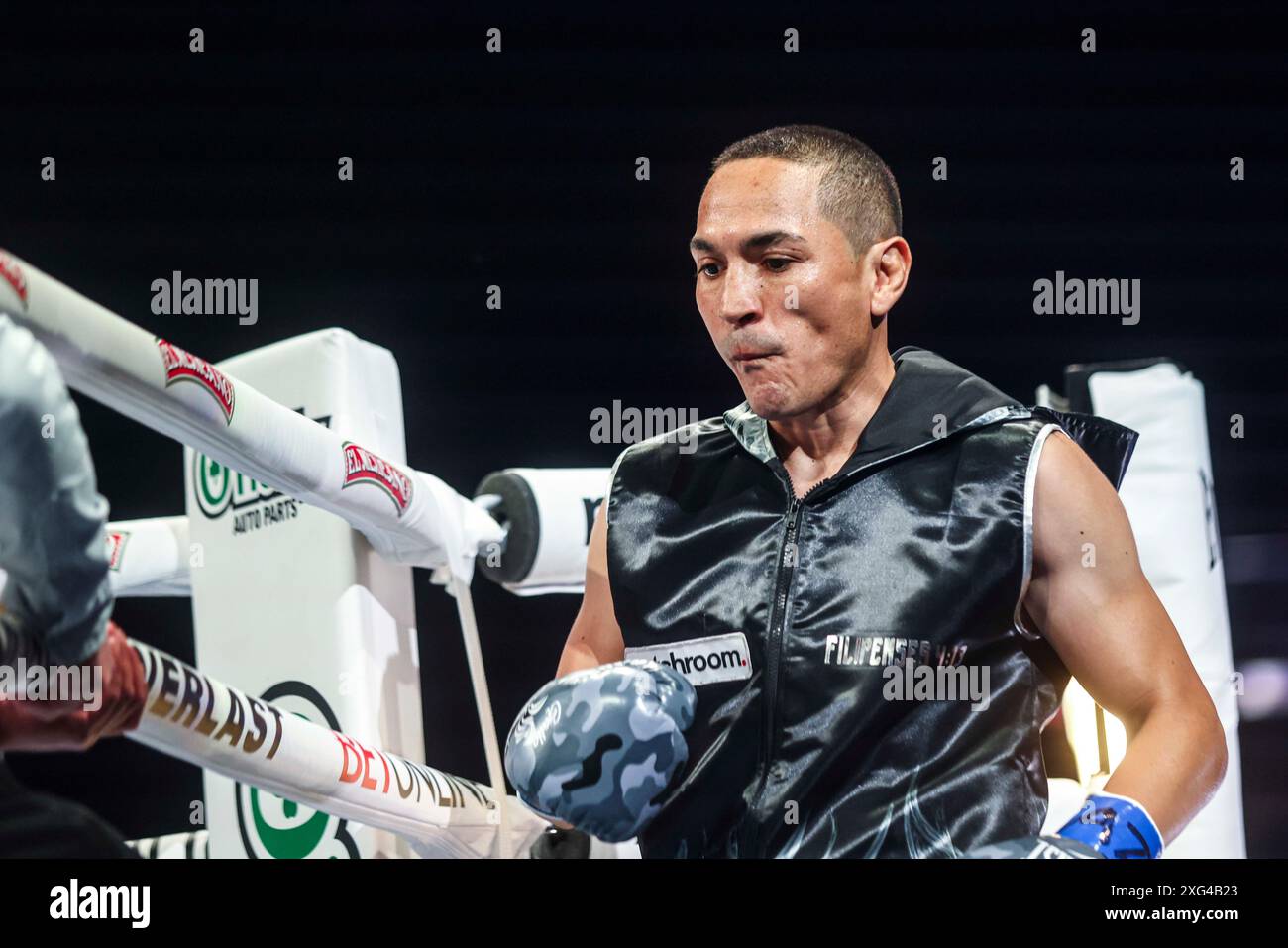PHOENIX, ARIZONA - JUNE 29: Juan Francisco El 'Gallo' Estrada Estrada ...
