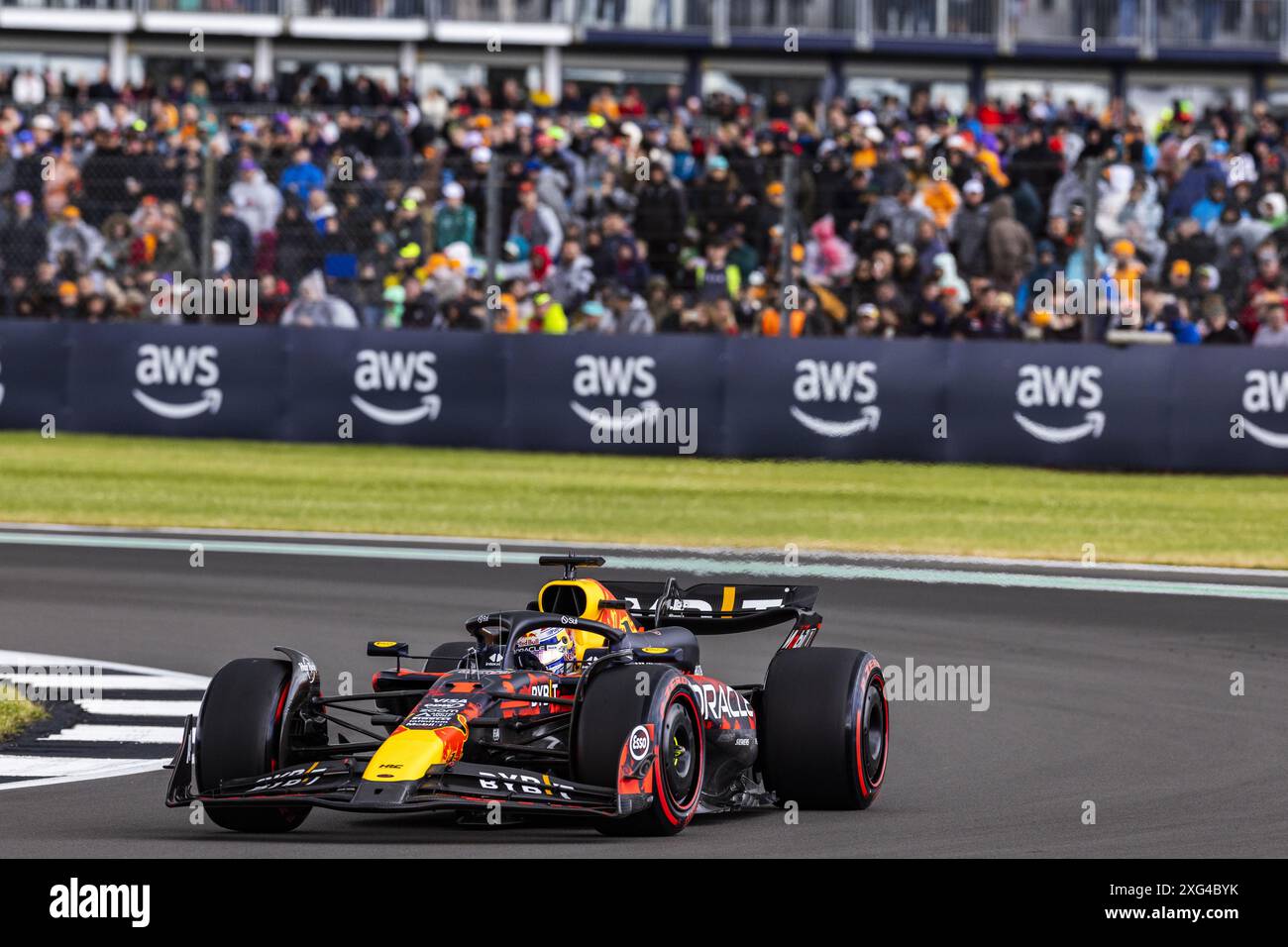 Max Verstappen (NED) - Oracle Red Bull Racing - Red Bull RB20 - Honda ...