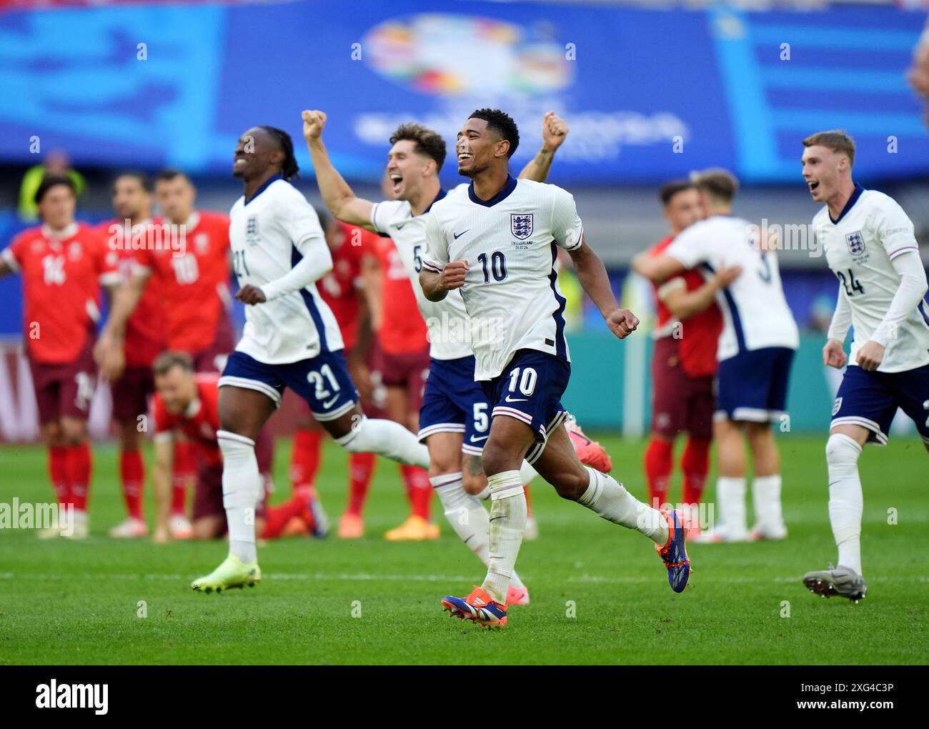 England's Jude Bellingham celebrates winning the penalty shoot out ...