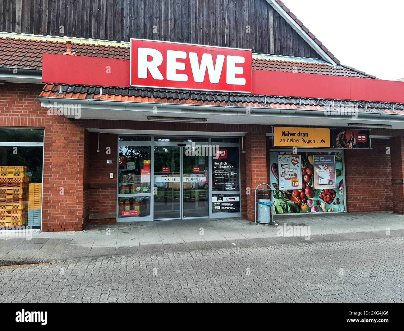 Rewe market hi-res stock photography and images - Alamy