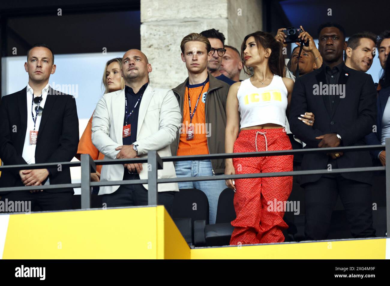 BERLIN - (l-r) Wesley Sneijder, Frenkie de Jong and Clarence Seedorf ...