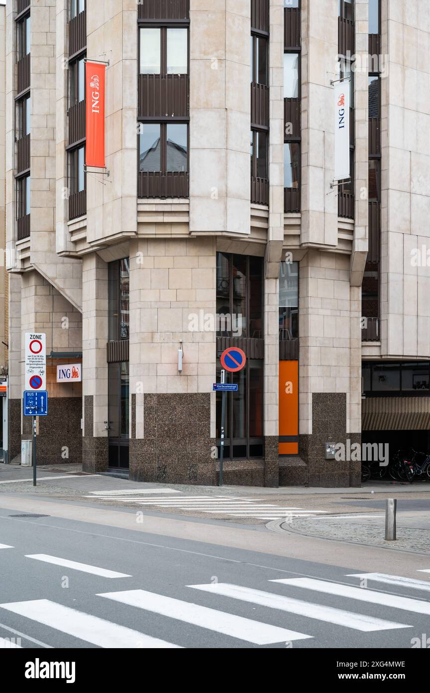 Ing bank headquarters hi-res stock photography and images - Alamy