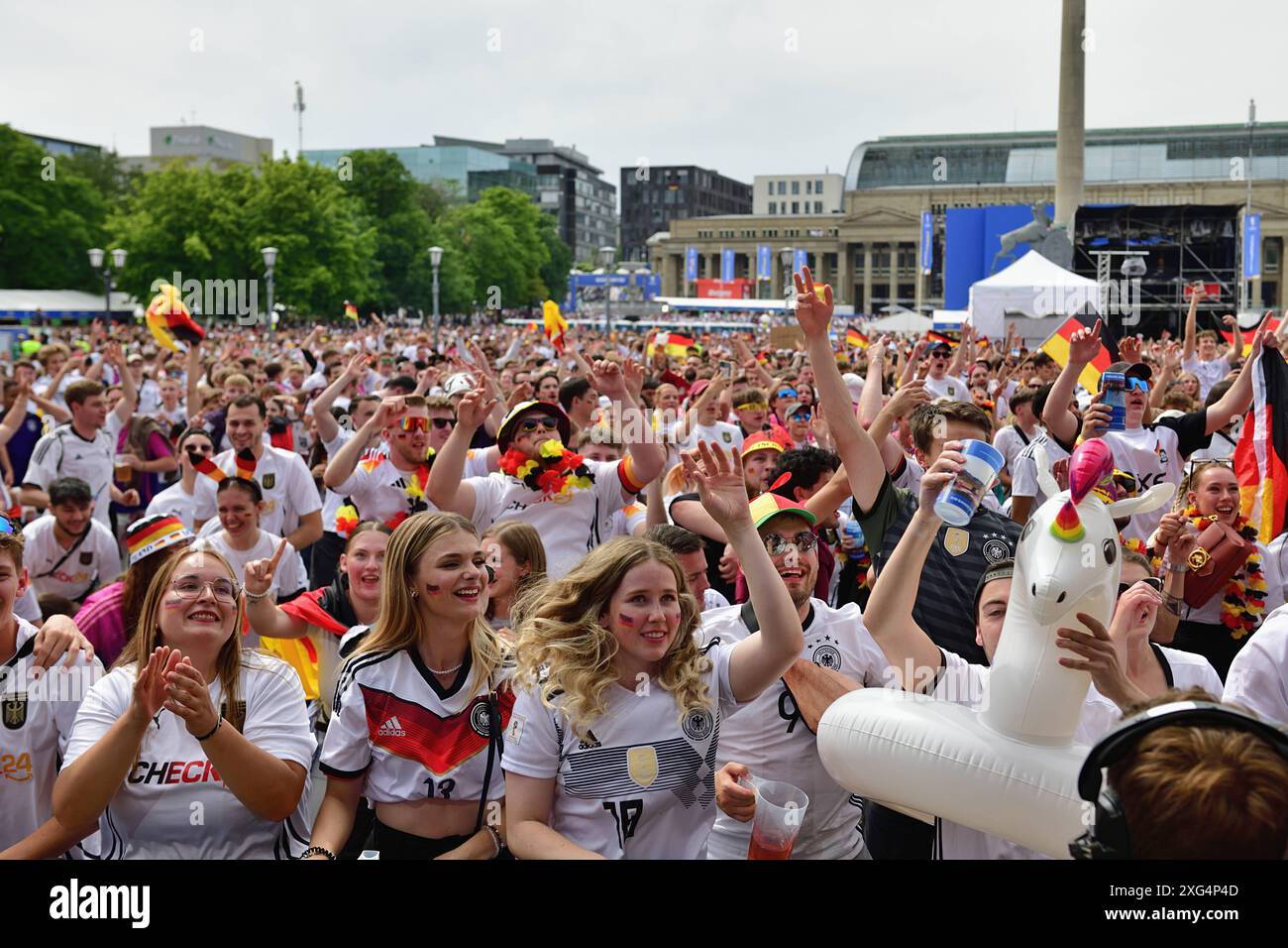 5.7.2024 Fanzone Stuttgart Die Fan Zone am Stuttgarter Schlossplatz zur ...