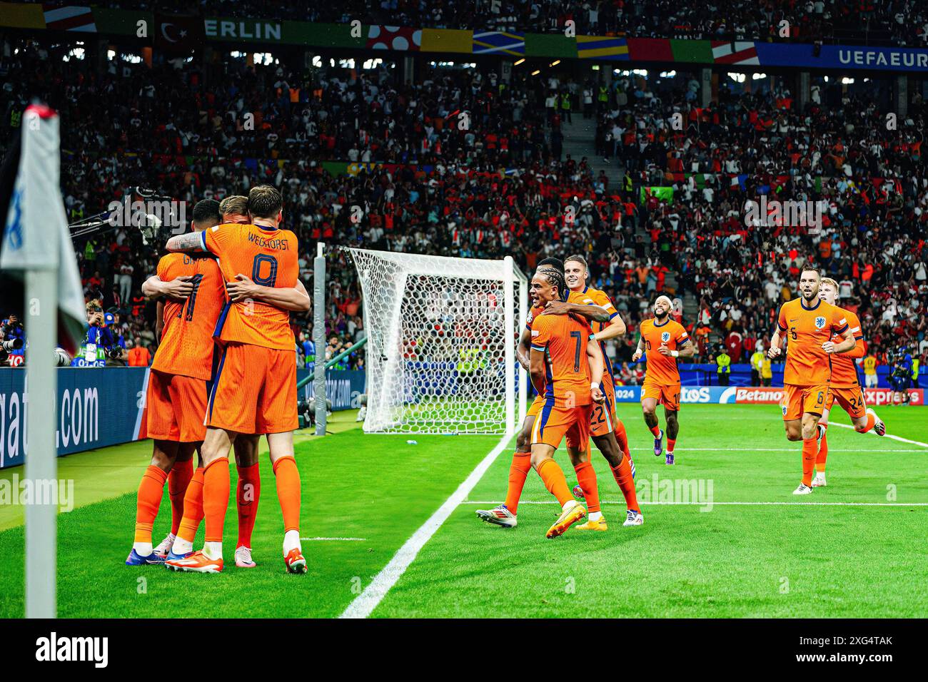 Jubel Niederlande nach Tor zum 2:1 Cody Gakpo (Niederlande, #11) GER, Niederlande vs. Tuerkei ...