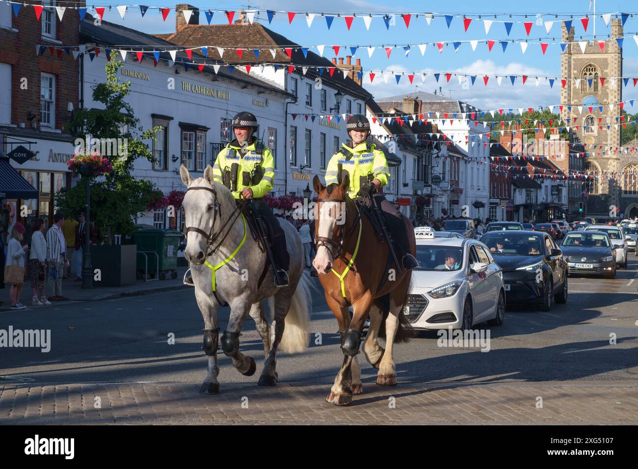 Thames valley police hi-res stock photography and images - Alamy