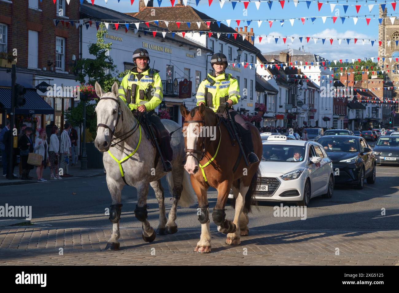 Thames valley police hi-res stock photography and images - Alamy