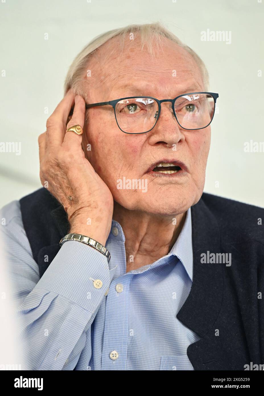 Sophie aldred and sylvester mccoy hi-res stock photography and images ...