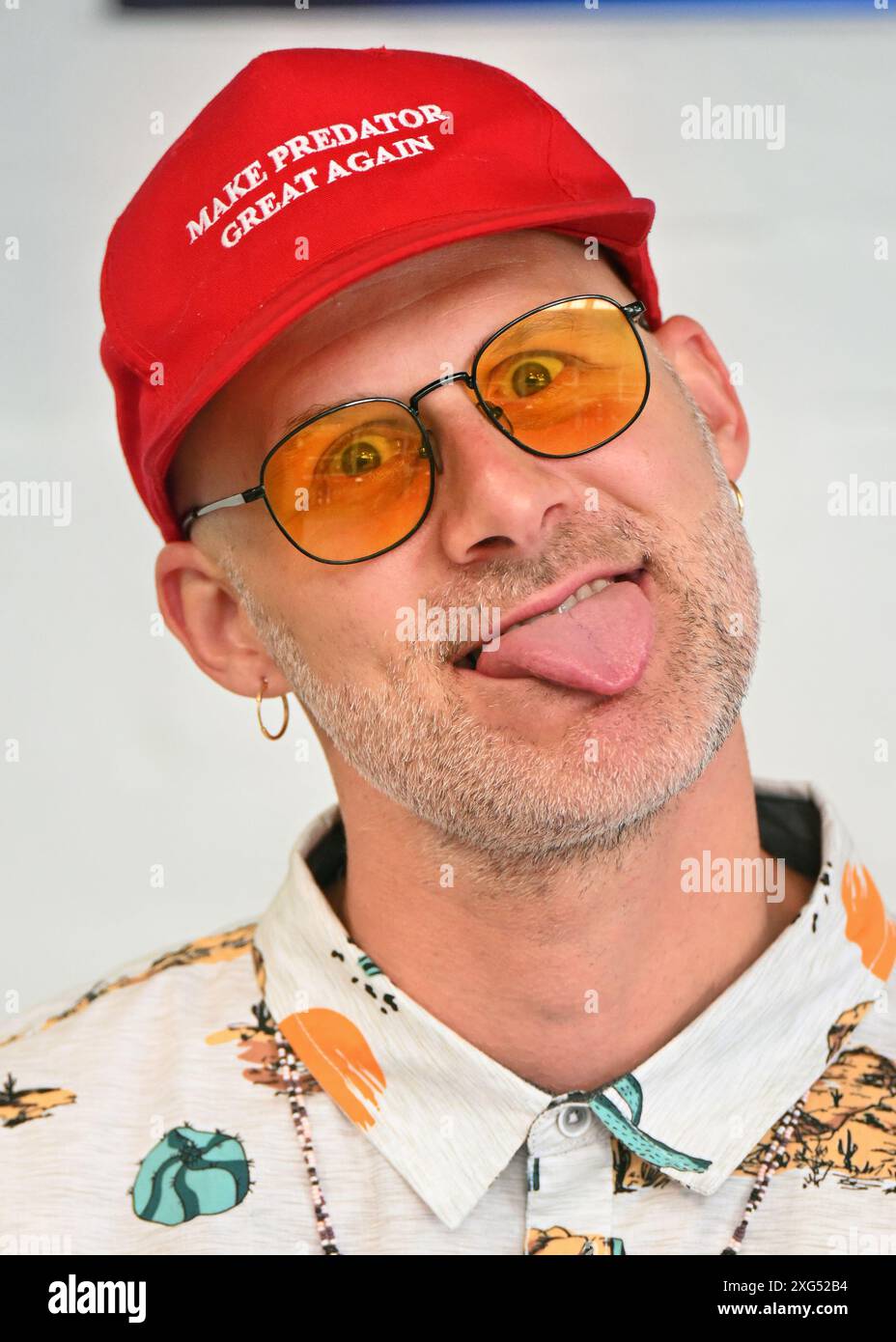 Sophie aldred and sylvester mccoy hi-res stock photography and images ...