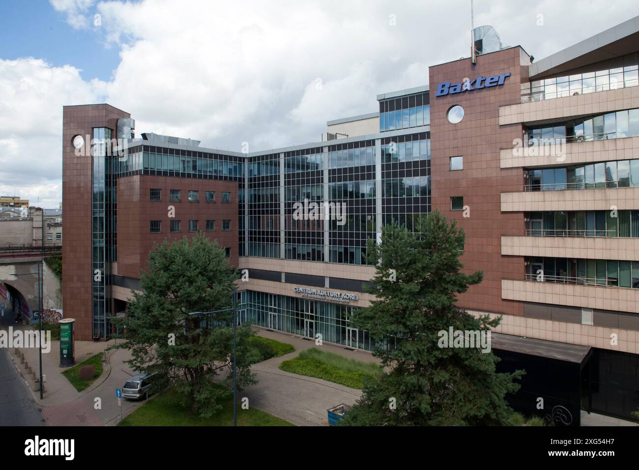 Eight storey office building hi-res stock photography and images - Alamy