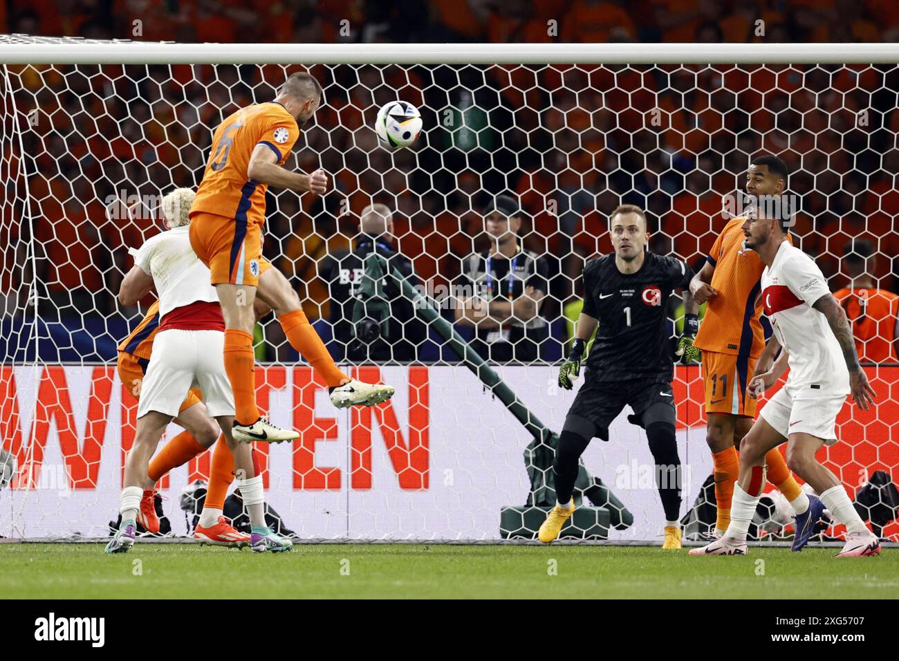 BERLIN - Stefan De Vrij of Holland scores the 1-1 during the UEFA EURO ...